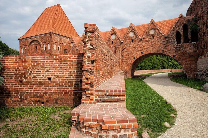 Torun Living Museum of Gingerbread and Old Town Private Walking Tour - The Itinerary: What’s Included and What to Expect