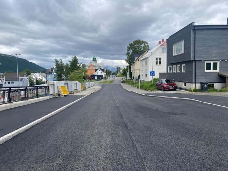 Tromsø: Private Car City Tour with a Local (Exclusive) - A Deep Dive into the Tromsø Private Car Tour Experience