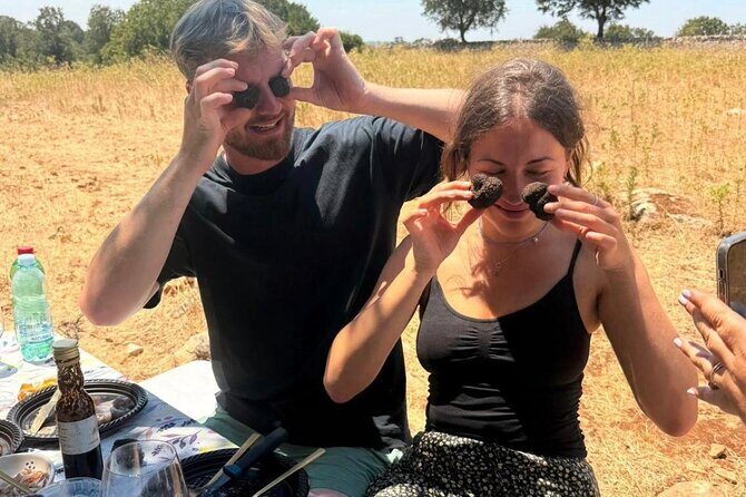 Truffle hunting with tasting in the woods - Exploring the Details of the Tour