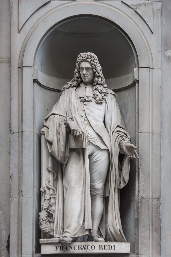 Statues in the niches of the Uffizi outer gallery in Florence