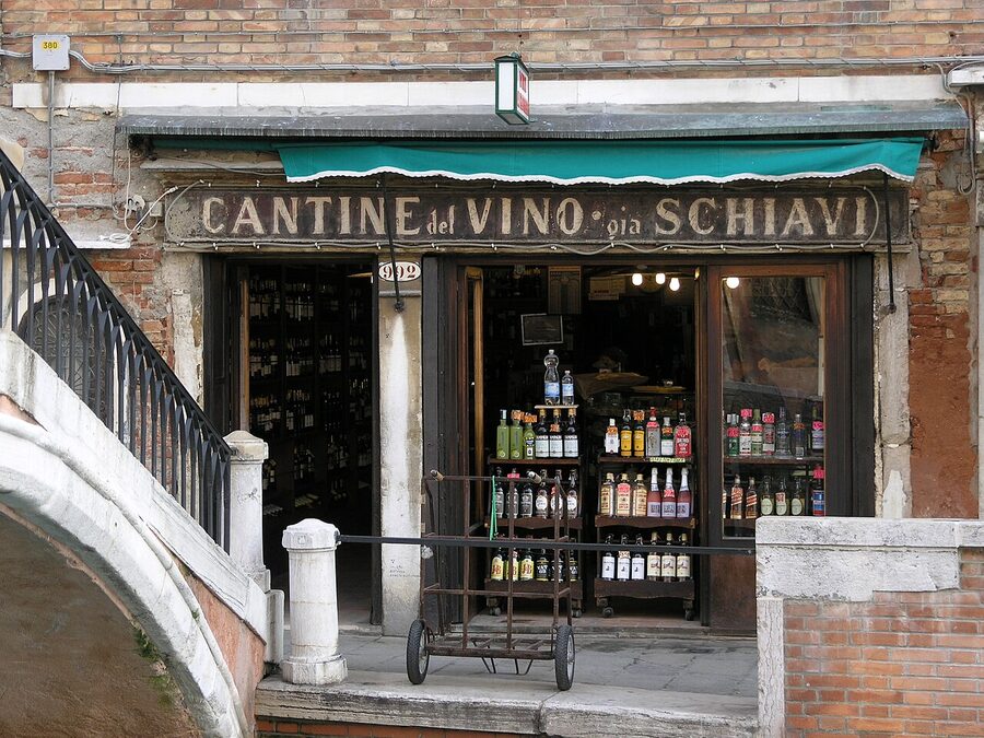 A traditional Venetian bacaro and wine enoteca interior