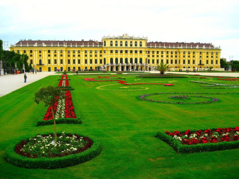 Vienna Full Day Tour from Prague - Who Will Love This Tour?