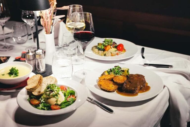 Vienna: Mirage Magic Dinner Show - The Practical Details