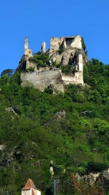 Vienna: Private Wachau tour to Dürnstein and Melk - Itinerary Breakdown