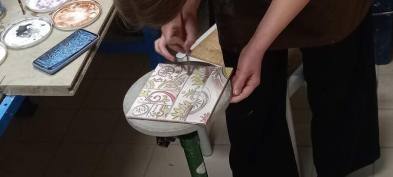 Vietri sul Mare: majolica decoration workshop - The Itinerary: From Introduction to Artistic Creation