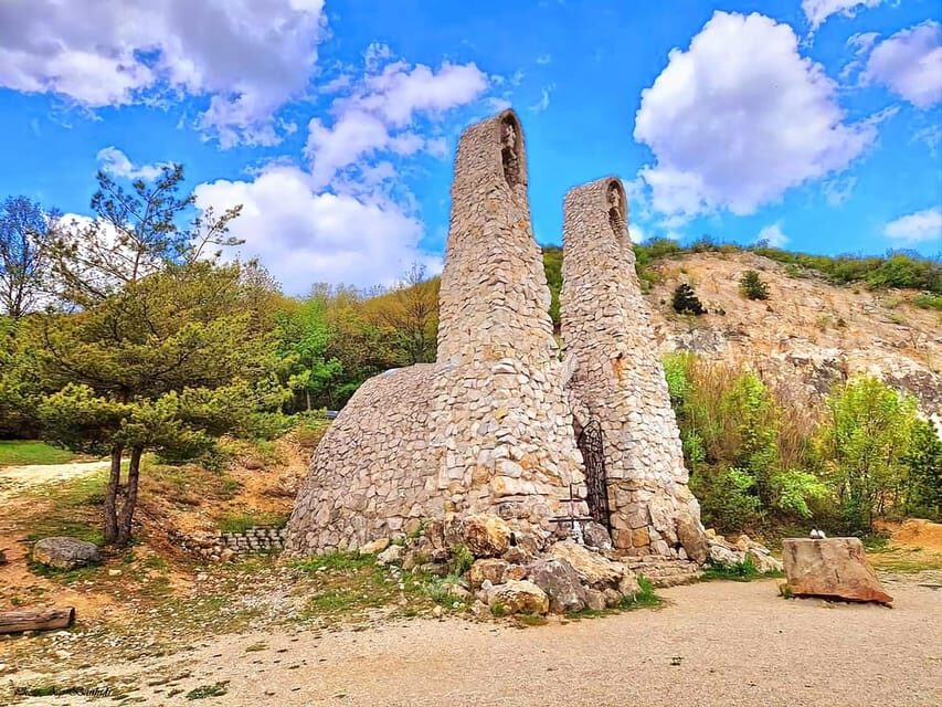 Walk to recent and aged spiritual sanctuaries near Budapest - Who Is This Tour Best Suited For?