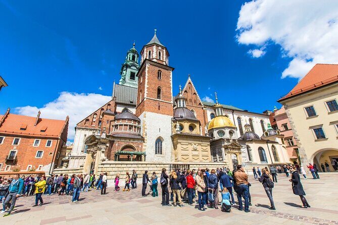 Wawel Castle and Cathedral with St Mary Basilica tour - Who Will Love This Tour?