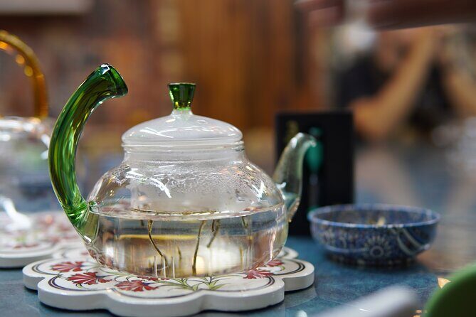 World Teas and Turkish Tea Brewing & Tasting Workshop in Istanbul - Creating Your Own Tea Blend