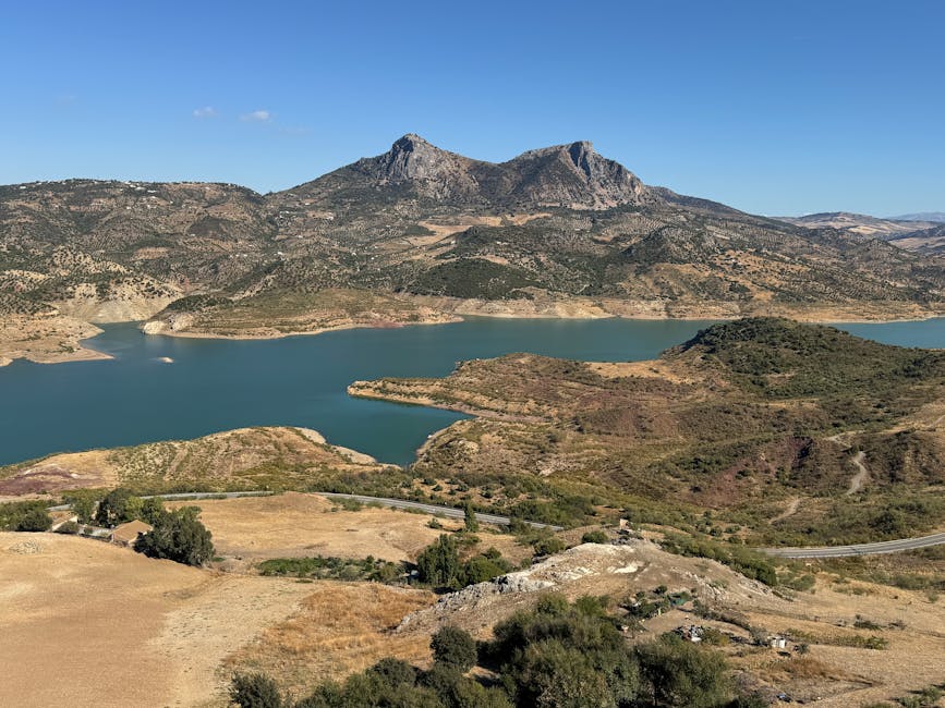 Zahara de la Sierra above its reservoir