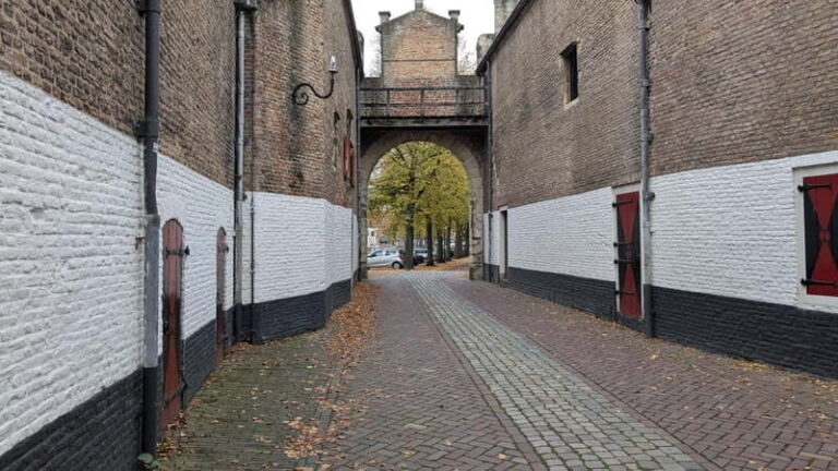 Zierikzee: Guided Walking Tour - Practical Details and Tips